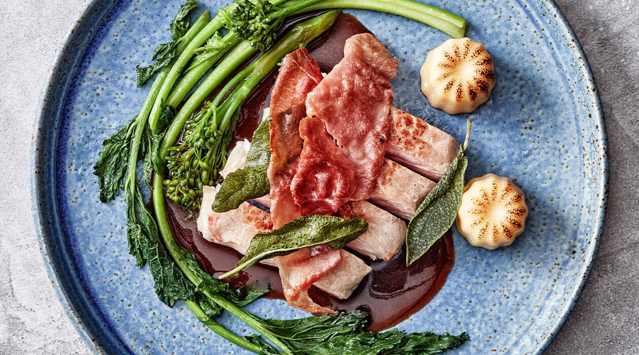 Kalfsentrecote ‘Saltimbocca’ met salie jus Recept